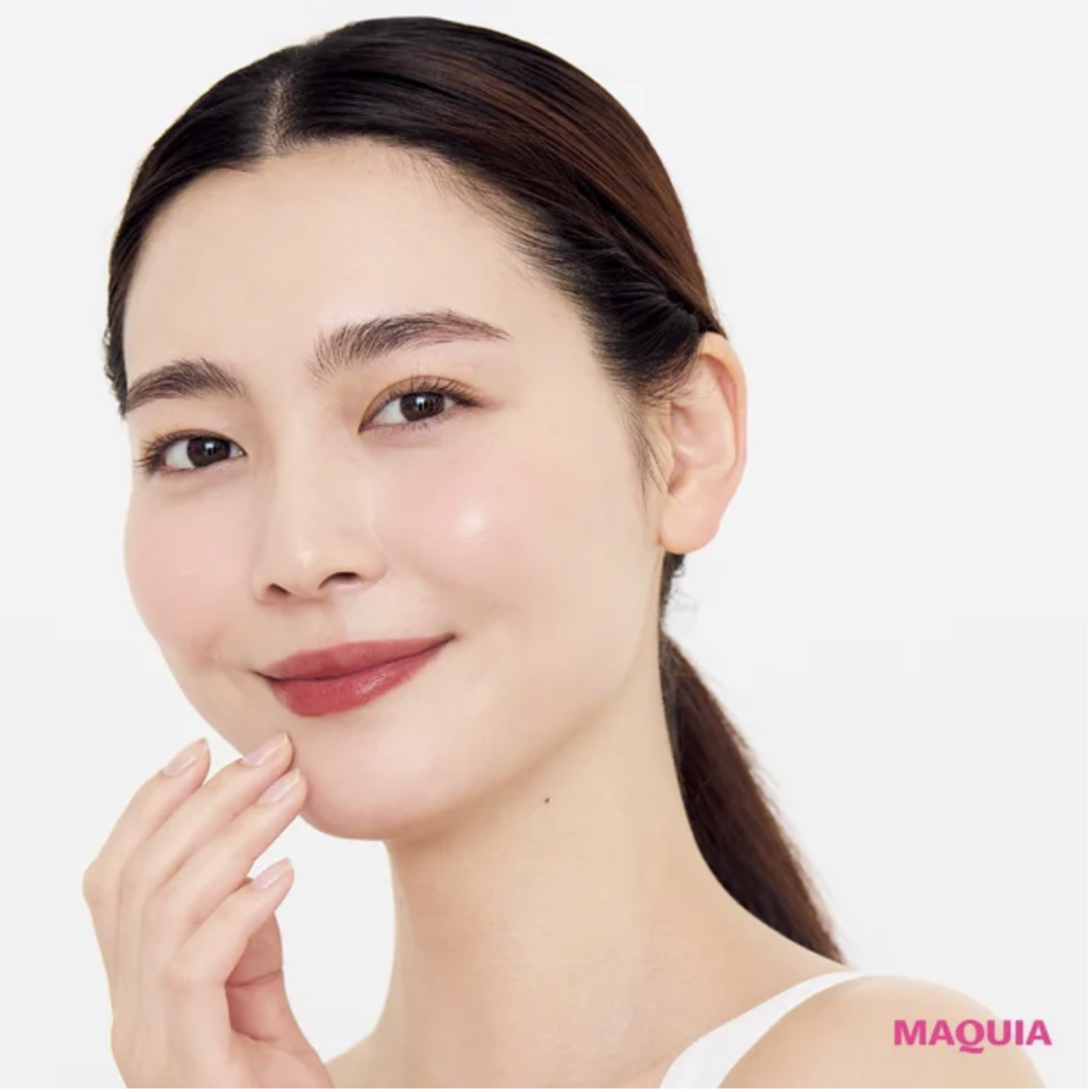 【WEB】MAQUIA ONLINE 佐々木れな | ThreePEACE